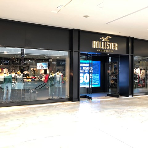 Hollister | West Edmonton Mall